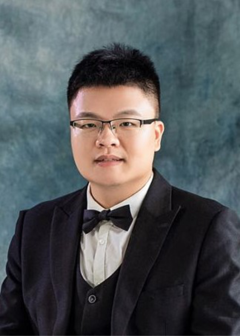 Dr. Lin Chen (陈林)